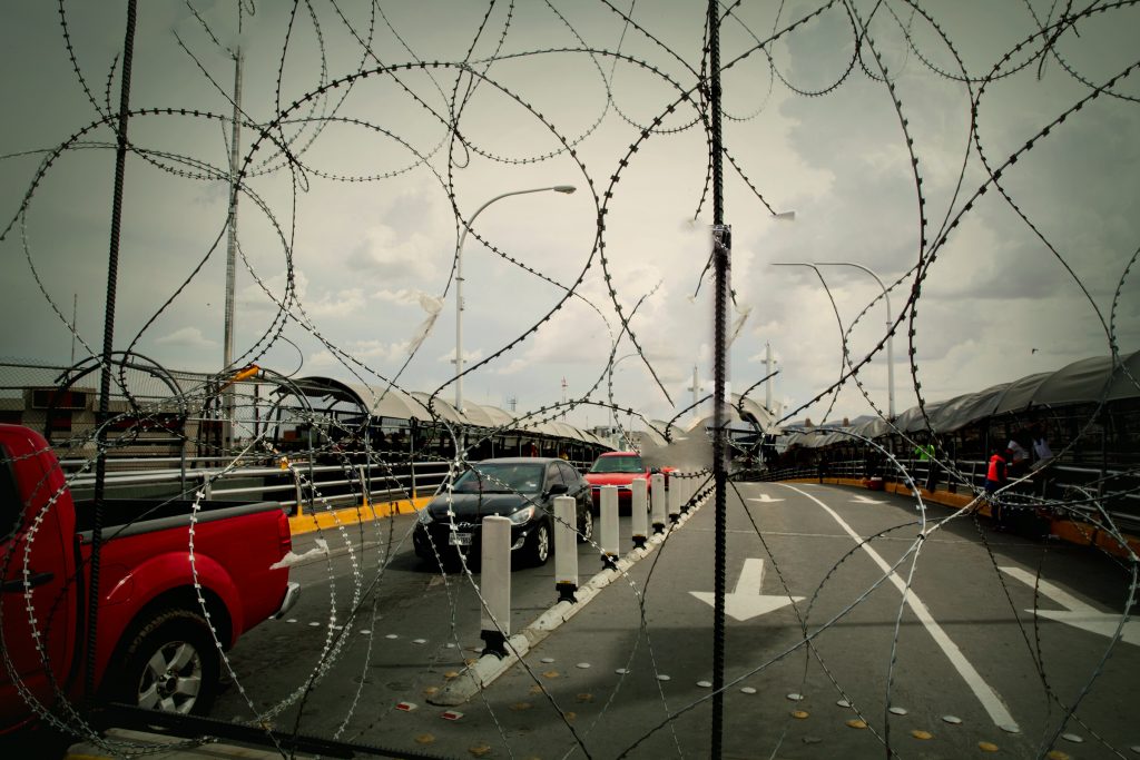 Trump administration to enlarge border measures amid COVID-19